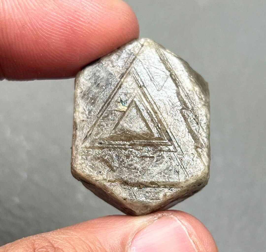 RUBY Raw Crystal - Sacred Geometry Hexagon Ruby Healing Raw Ruby ...