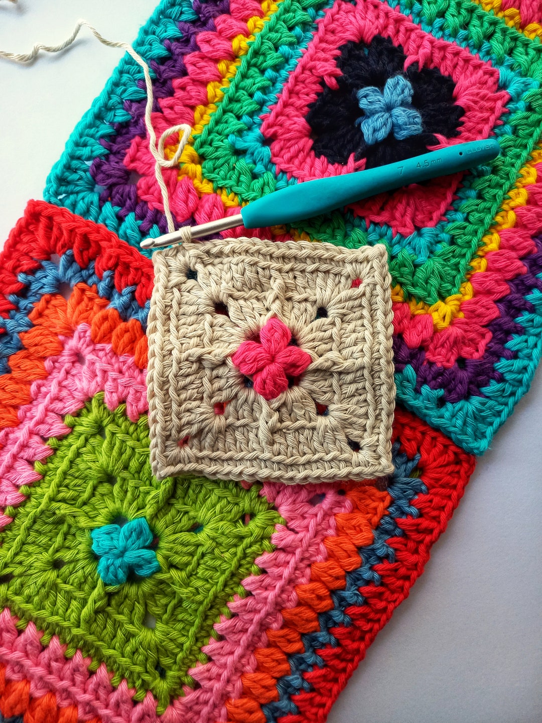 Geometric Crochet Granny Square Pattern: Intermediate Level (US Terms ...