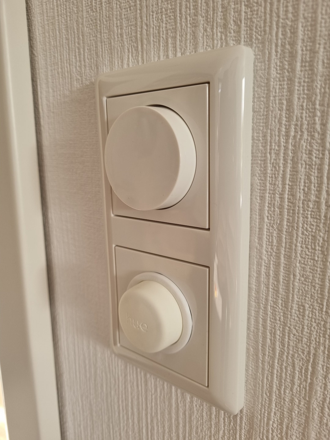 Philips Hue Smart Button Socket Adapter. Discreet Installation for Type ...