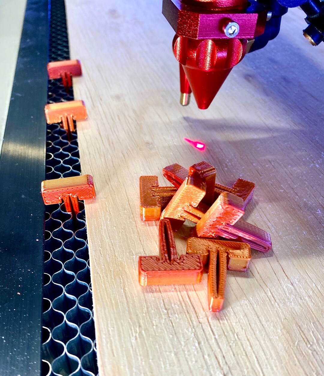 3D Printed Low Profile Honeycomb Bed Pins Laser Engraving Pins Hold ...