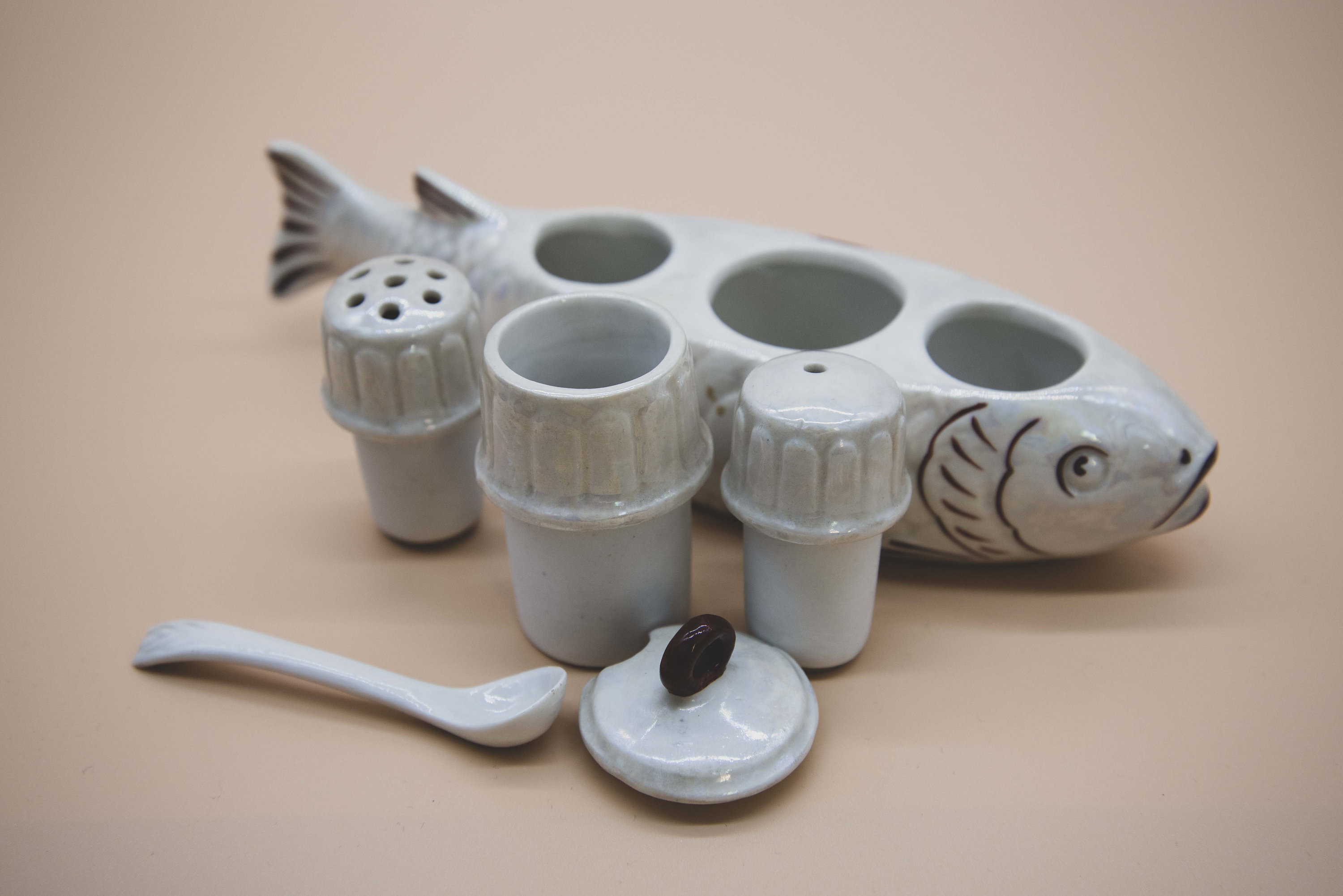 Vintage Condiment Set, Porcelain Tea & Pepper Shaker, Mustard Pot, Fish ...