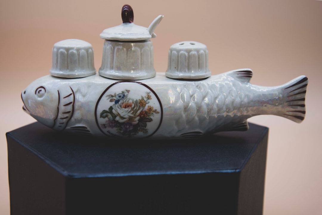 Vintage Condiment Set, Porcelain Tea & Pepper Shaker, Mustard Pot, Fish ...