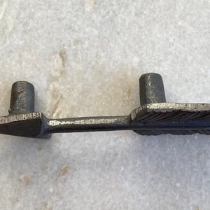 Cast Iron Handle With Arrow Design, Kitchen Cabinet Handles, Wardrobe ...