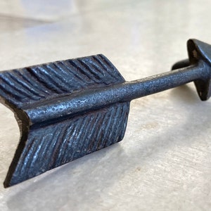 Cast Iron Handle With Arrow Design, Kitchen Cabinet Handles, Wardrobe ...