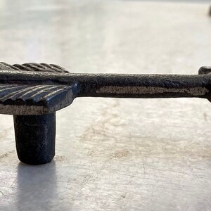Cast Iron Handle With Arrow Design, Kitchen Cabinet Handles, Wardrobe ...