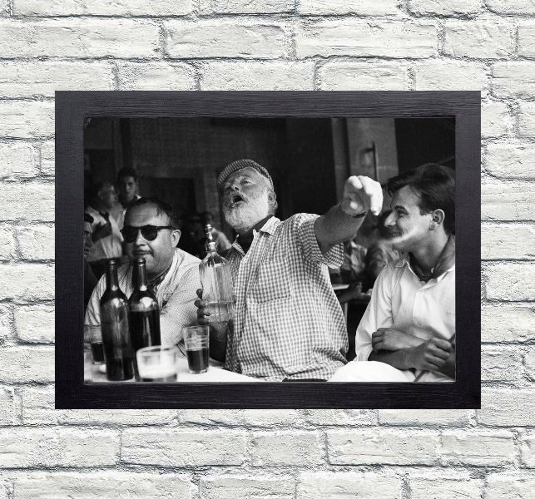 Ernest Hemingway Vintage Photograph Retro Wall Art Hemingway Photo ...