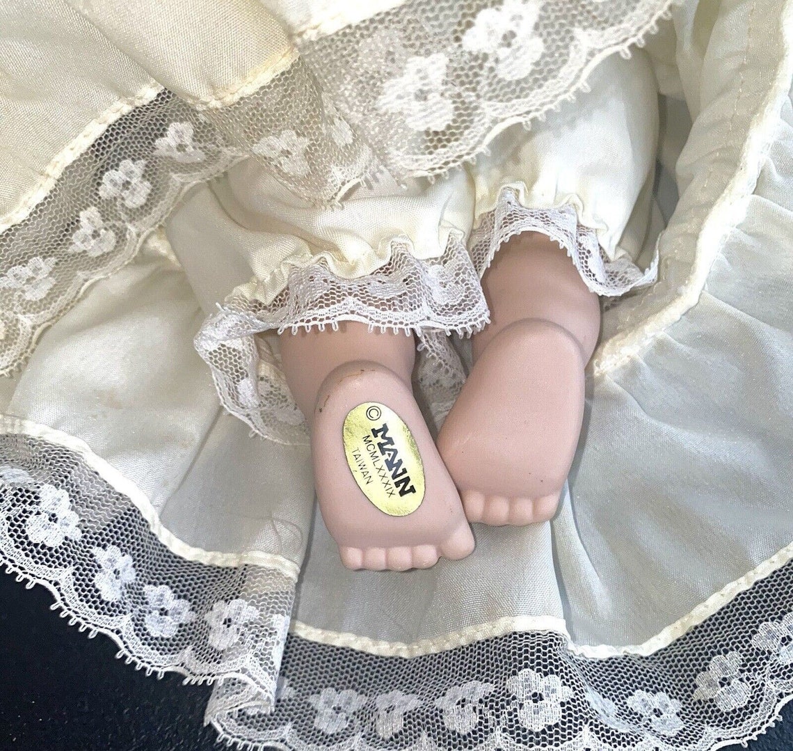 Vintage Seymour Mann Baby Sue Porcelain Doll Connoisseur Limited Ed ...