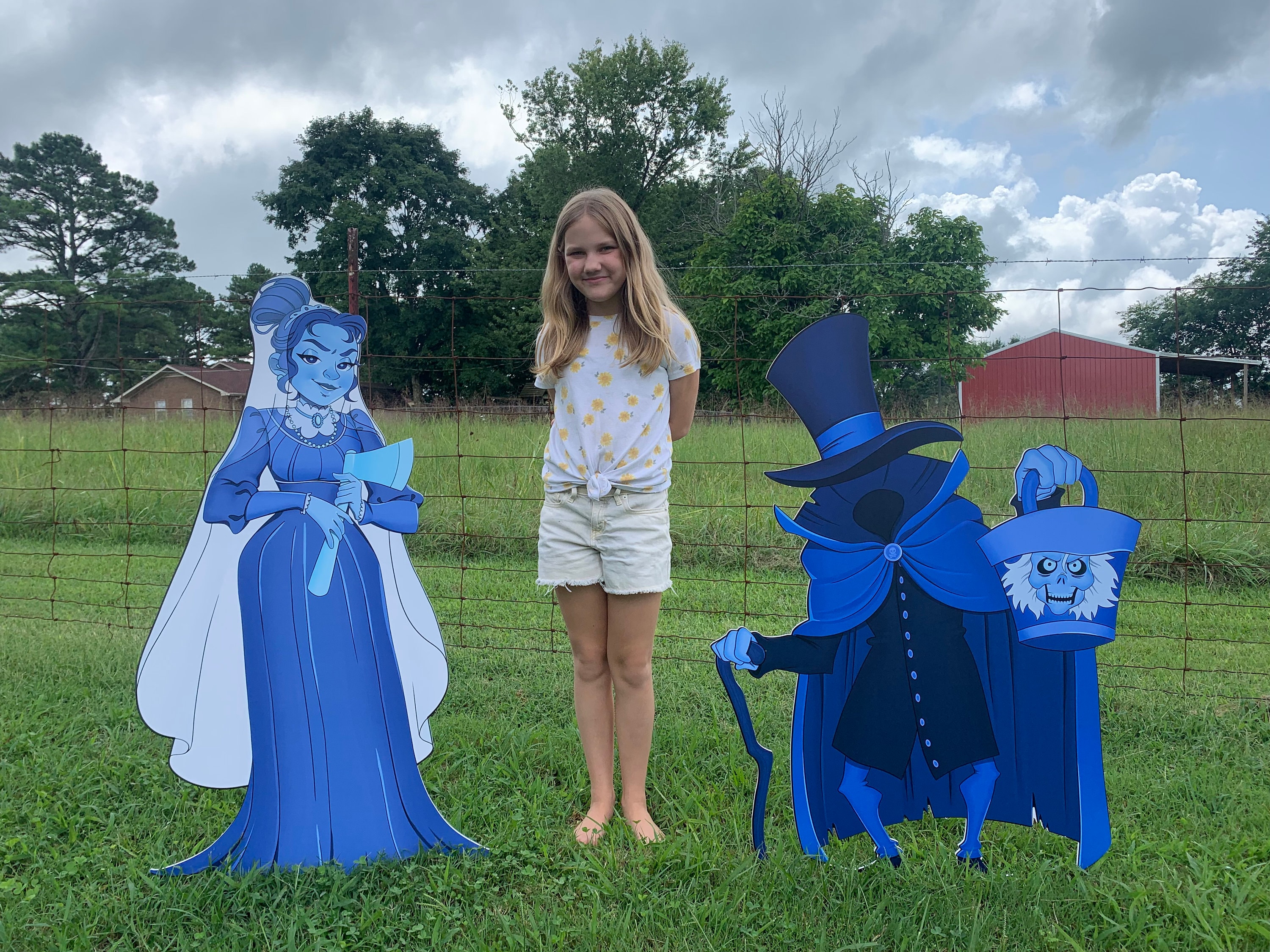 Haunted Mansion Ghost Bride and Hatbox Ghost Yard Display Cutouts - Etsy