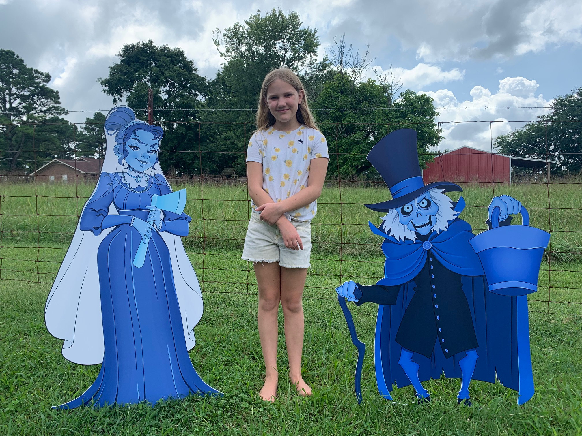 Haunted Mansion Ghost Bride and Hatbox Ghost Yard Display Cutouts - Etsy