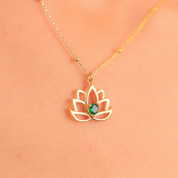 Lotus Necklace - Etsy