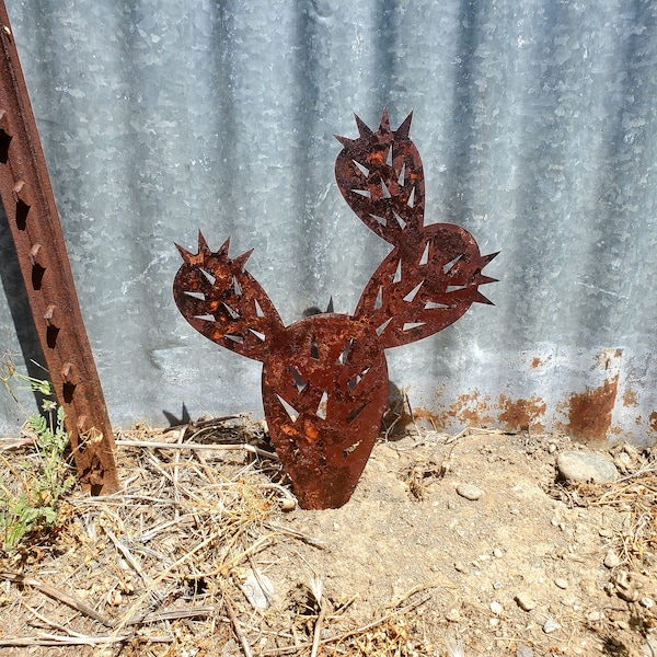 Metal Cactus Yard Art - Etsy