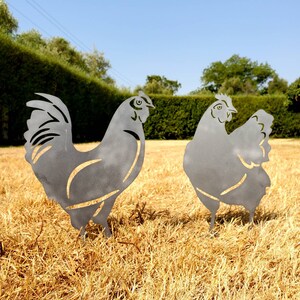Metal Chicken Yard Art/ Rusty Hen / Chicken Garden Decor / Chicken Gift ...