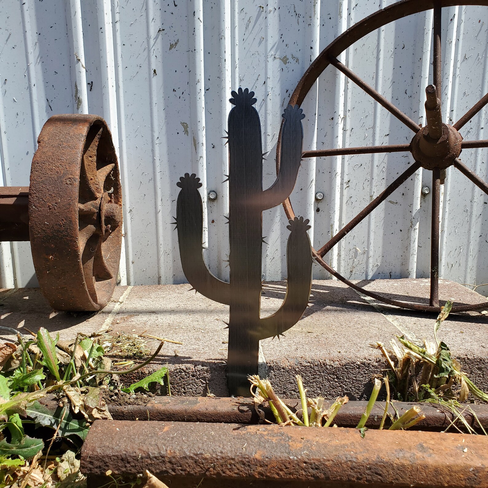 Metal Saguaro Cactus Yard Art | Rusty Desert Garden Stake ...