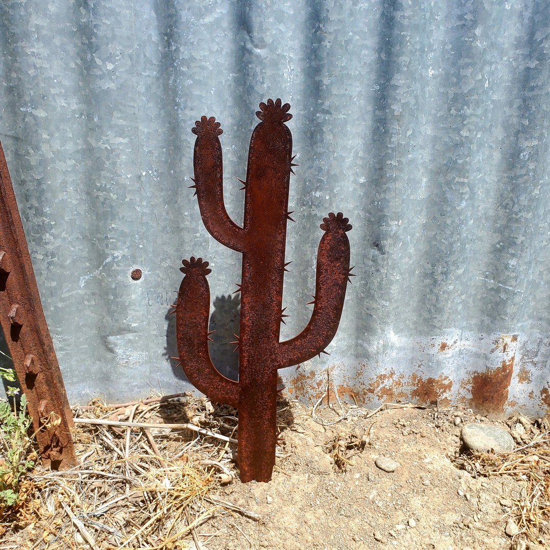 Metal Saguaro Cactus Yard Art | Rusty Desert Garden Stake ...