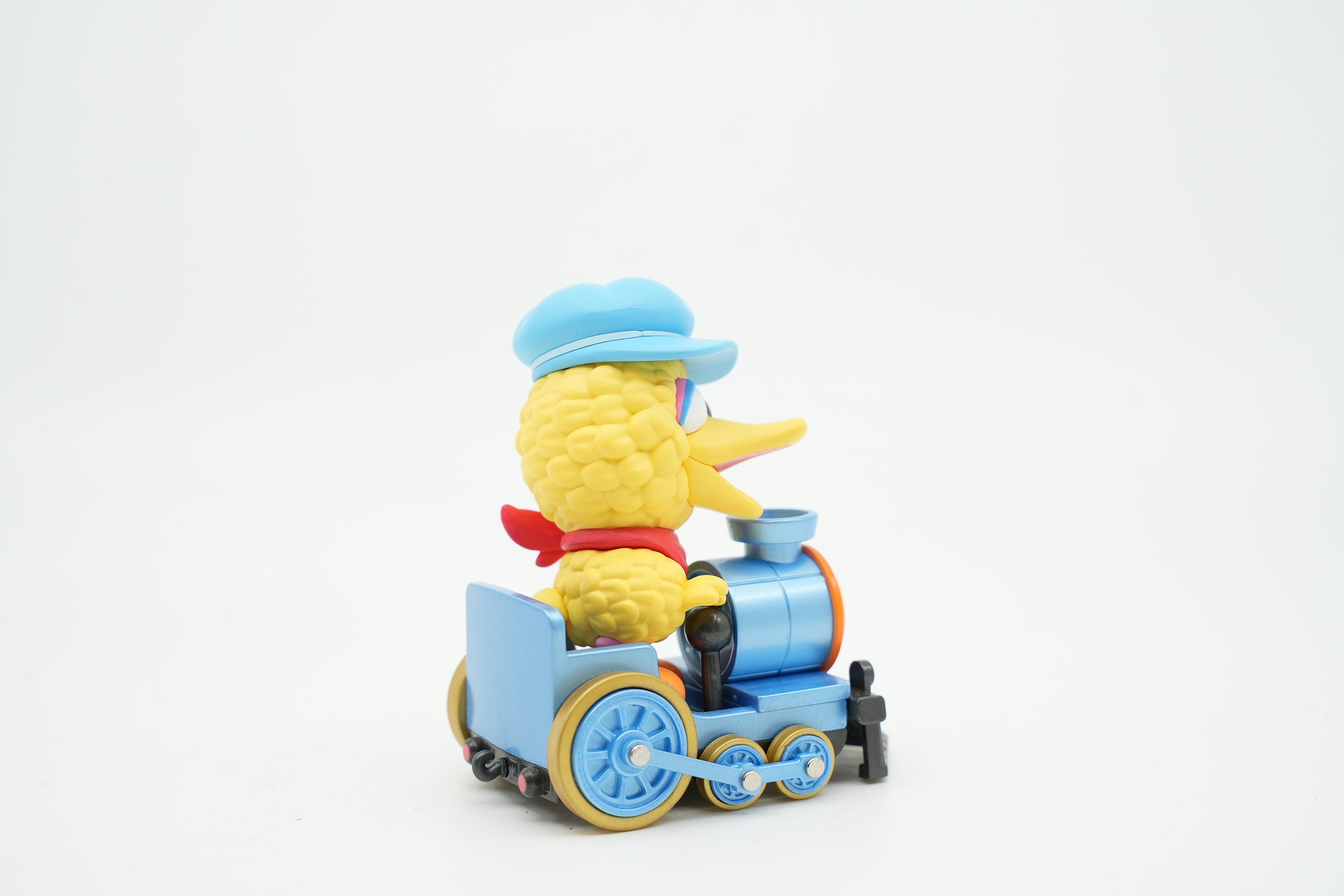 Popmart Sesame Street sesame Street Pino in Vehicle Collectible Item ...