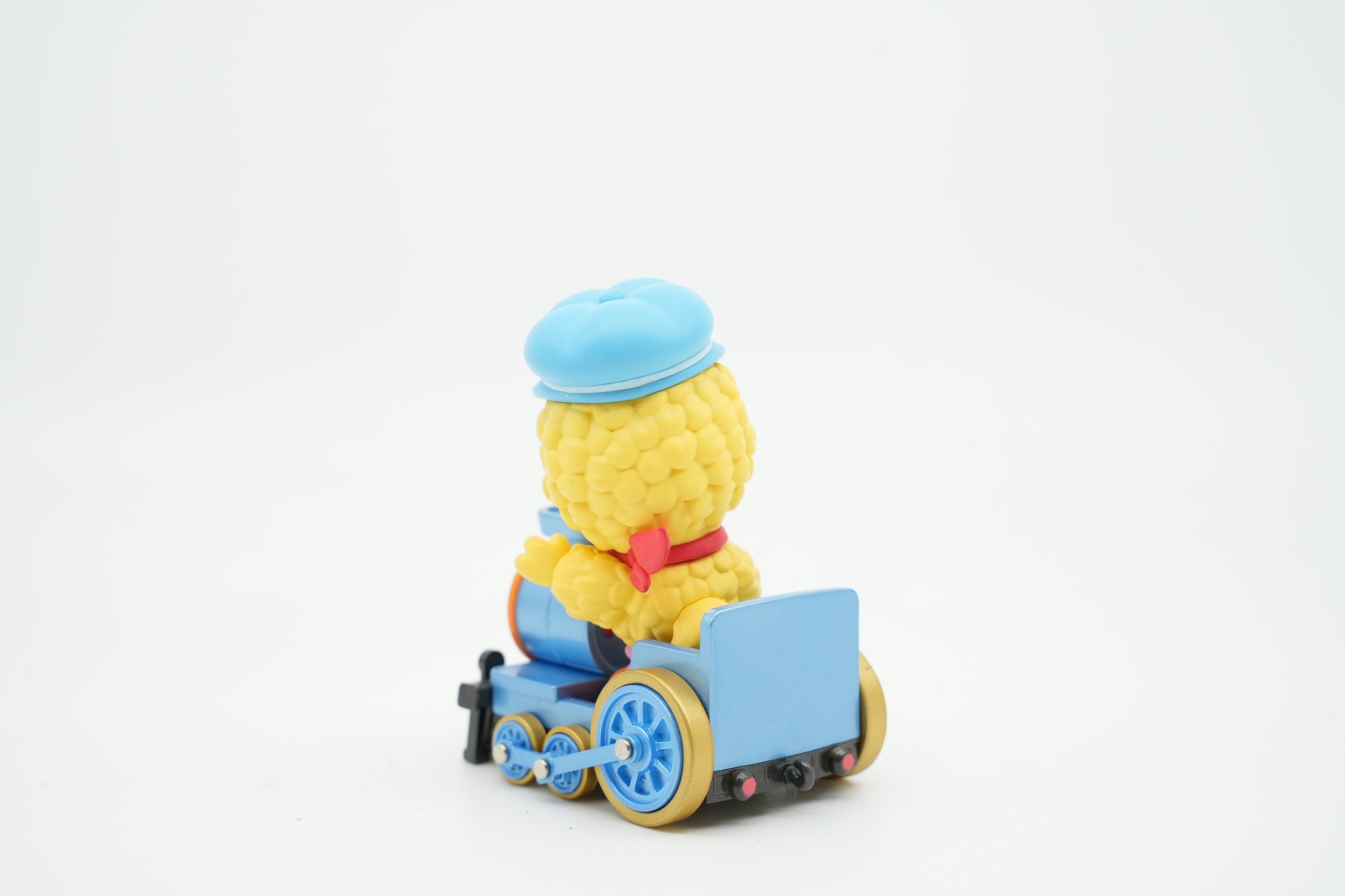 Popmart Sesame Street sesame Street Pino in Vehicle Collectible Item ...