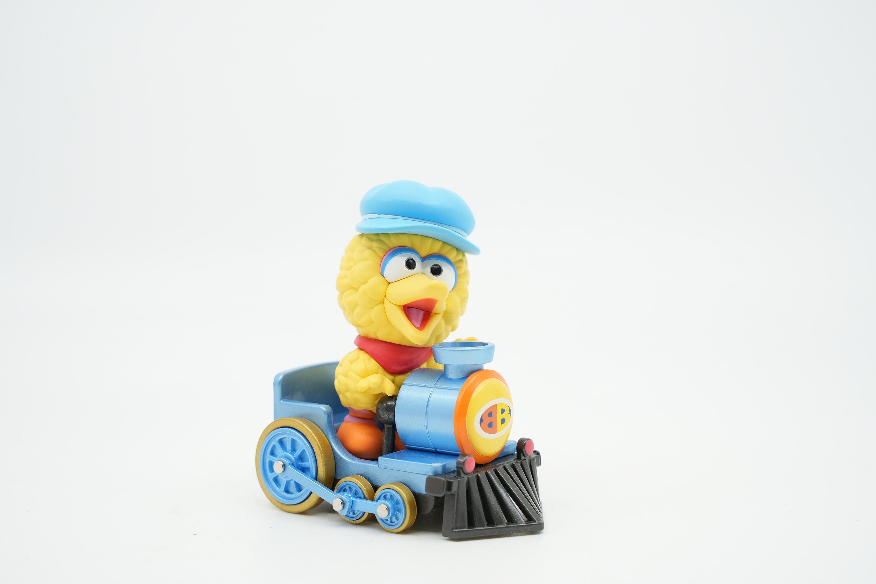 Popmart Sesame Street sesame Street Pino in Vehicle Collectible Item ...