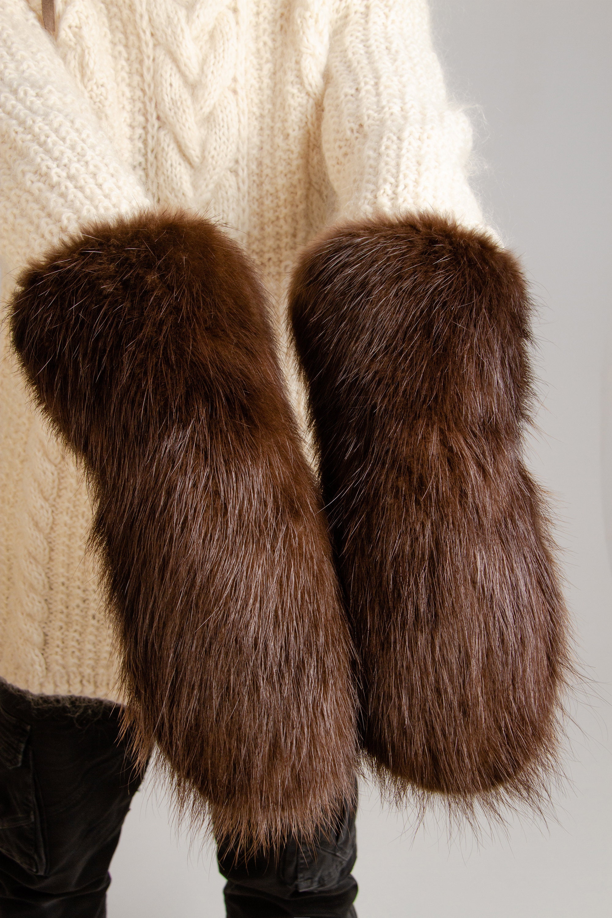 Beaver Fur Mittens for Men, Snowmobile Riding Gauntlets, Beaver Fur ...
