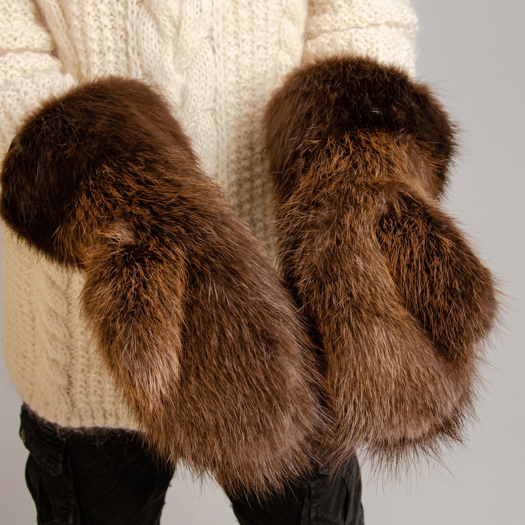 Beaver Fur Mittens for Men, Snowmobile Riding Gauntlets, Beaver Fur ...
