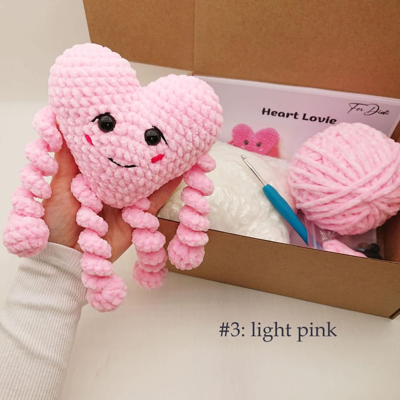 Heart CROCHET KIT. Crochet Pattern and Video Tutorial, Materials and ...