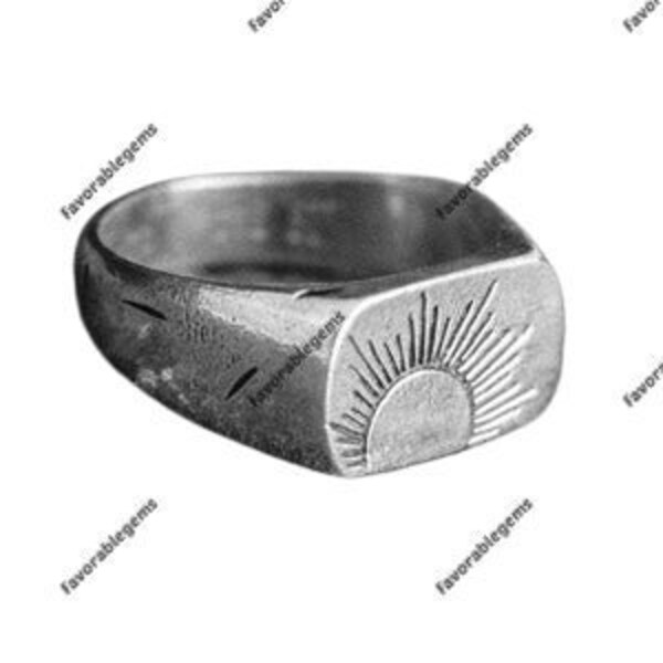 Sun Signet Ring - Etsy
