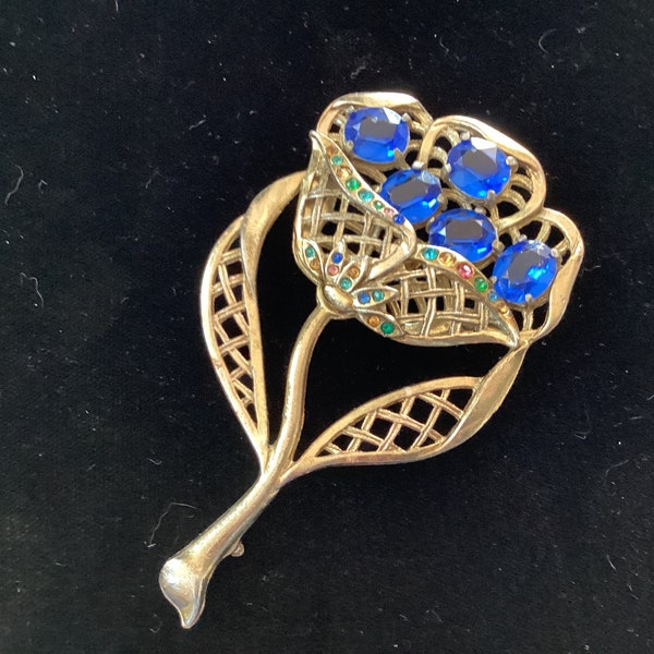 Little Nemo Brooch - Etsy