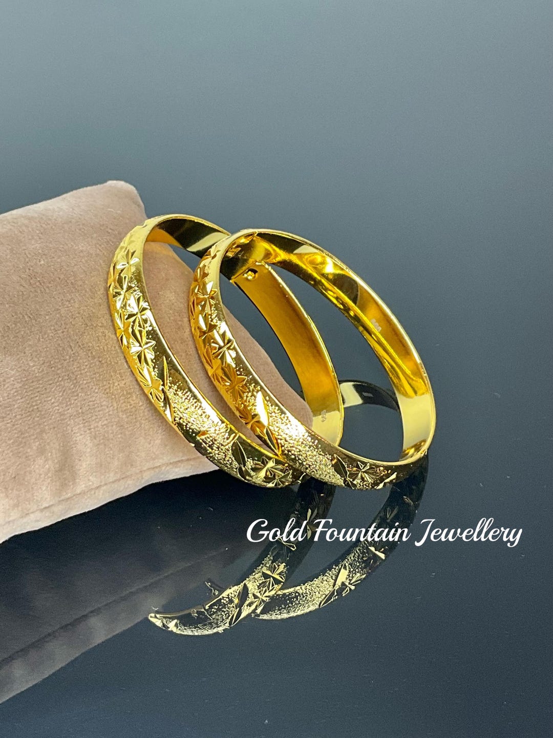 Size 2.4 22k 22ct Carat Set of 2 Small Wrist Lady’s, Woman’s Gold ...