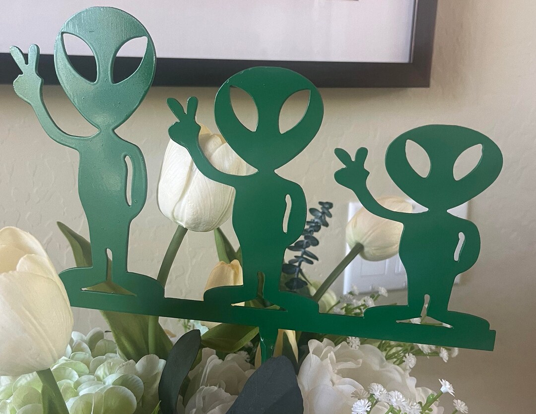 Family Alien Garden Stake - Etsy