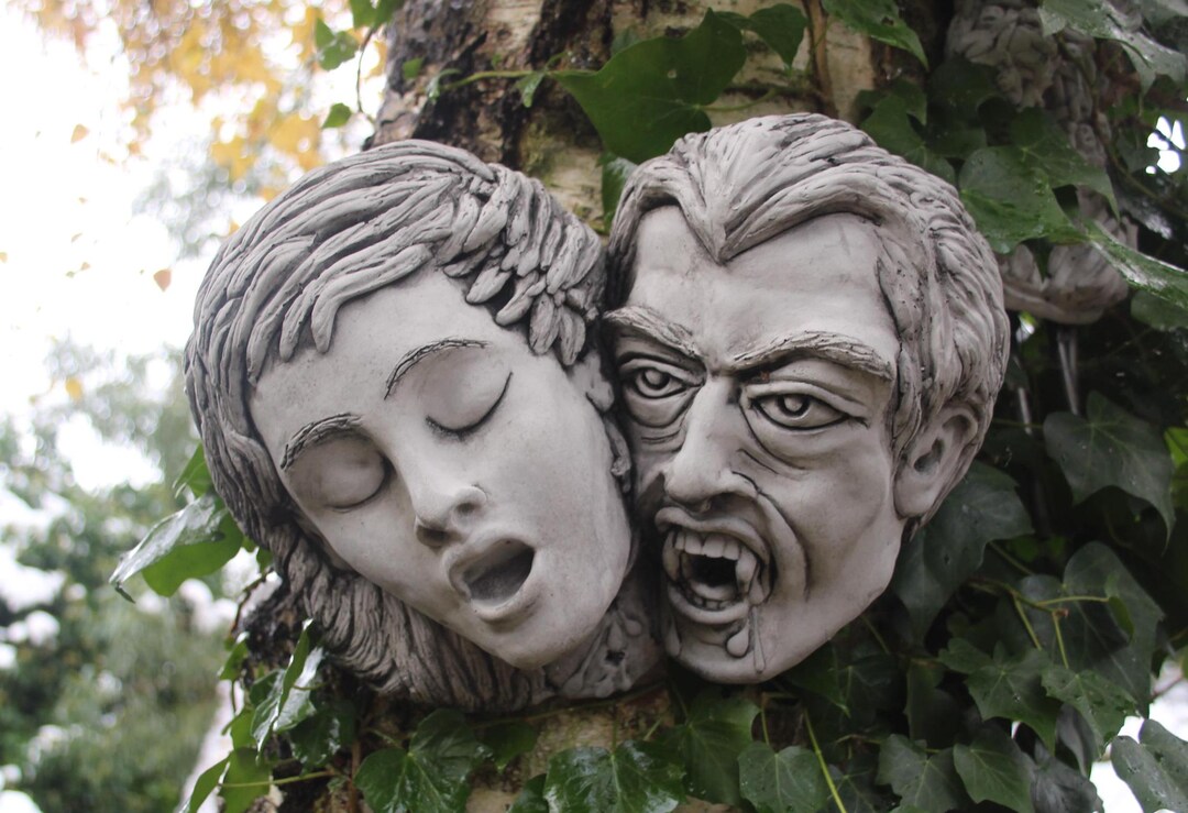 Dracula Vampire Bite Cement Garden Wall Hanging Dracula Statue ...