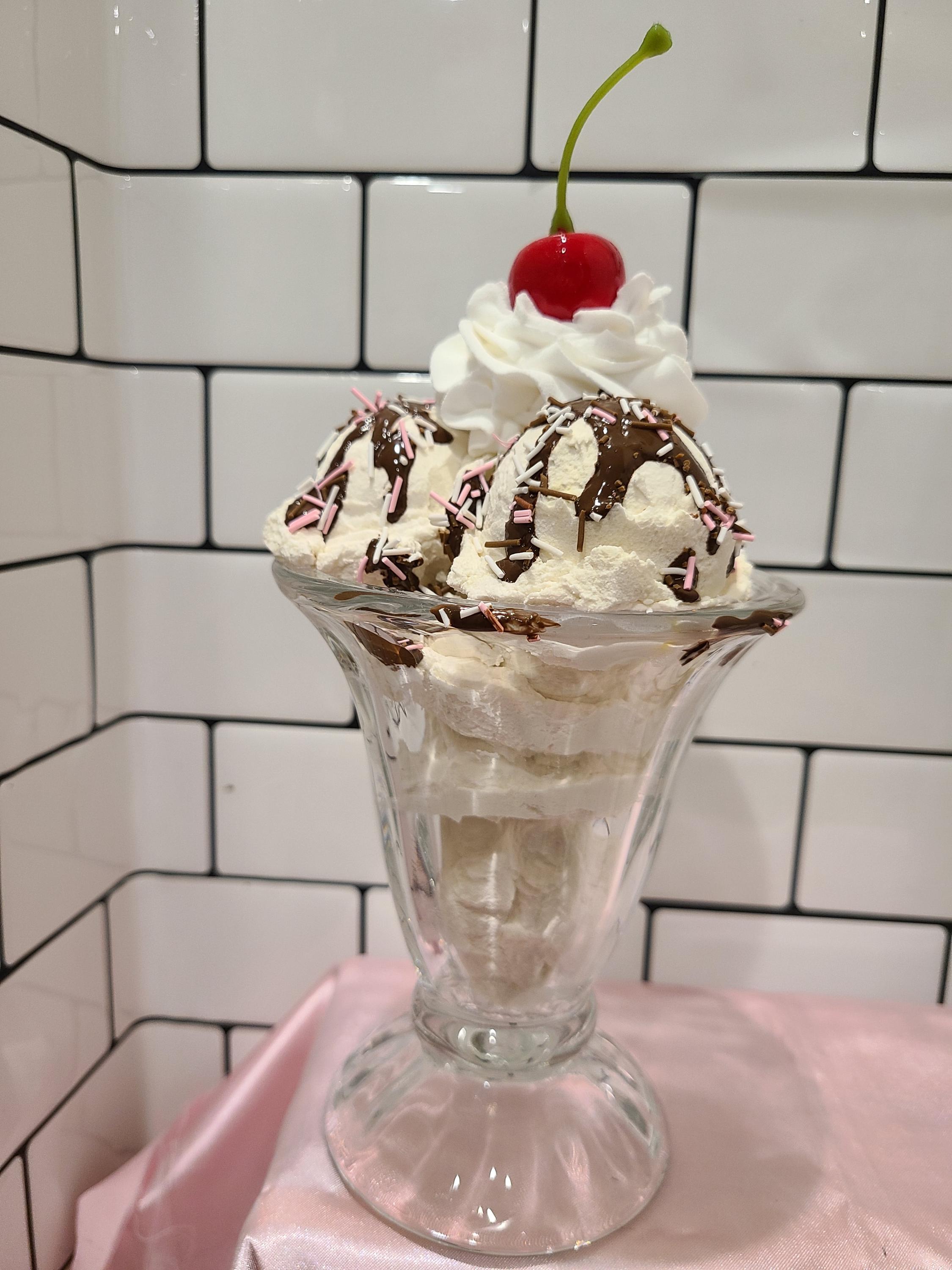 FAKE Old Fashioned Hot Fudge Sundae, Retro Ice Cream Shop, Car Hop Food ...