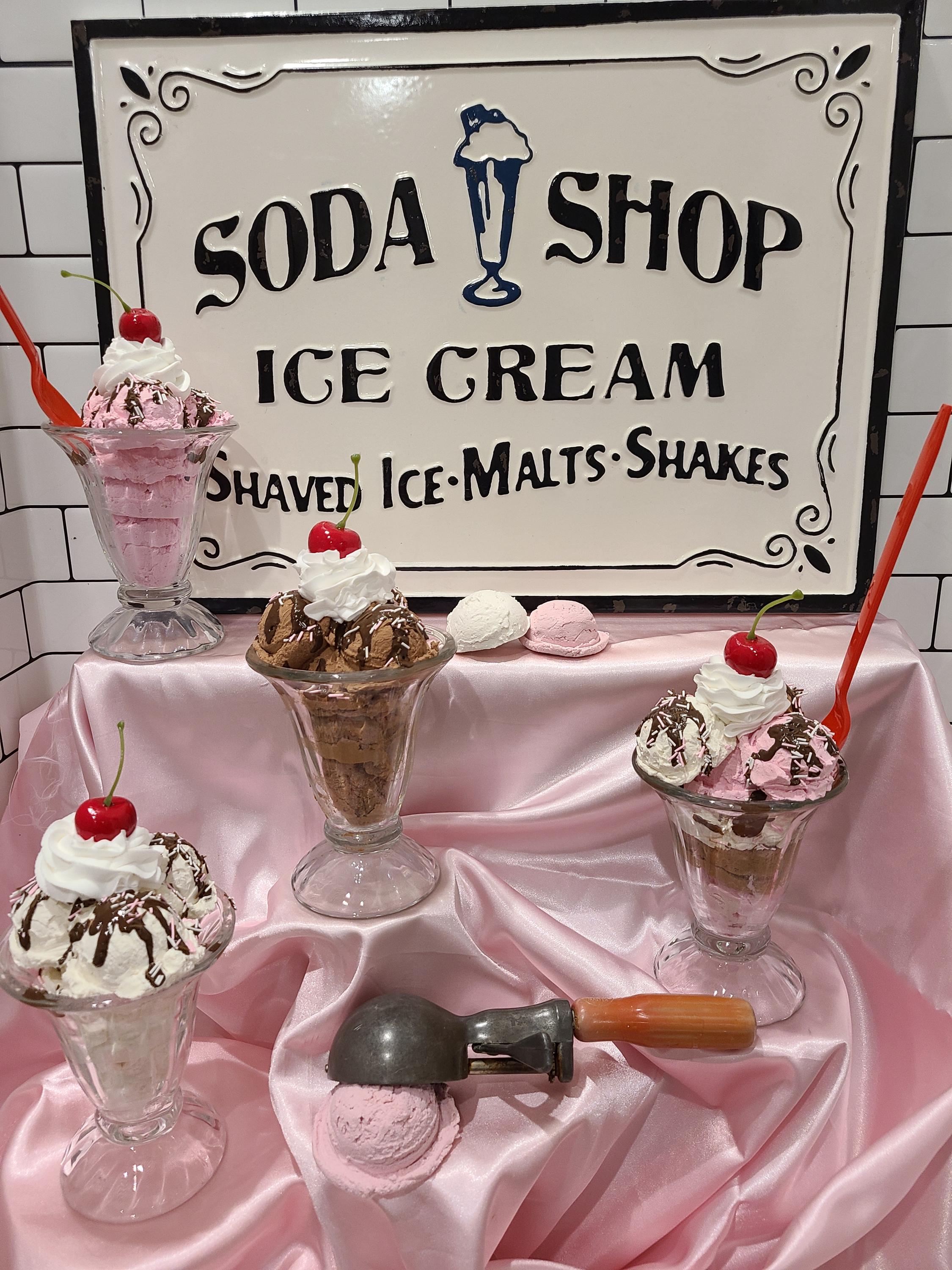 FAKE Old Fashioned Hot Fudge Sundae, Retro Ice Cream Shop, Car Hop Food ...