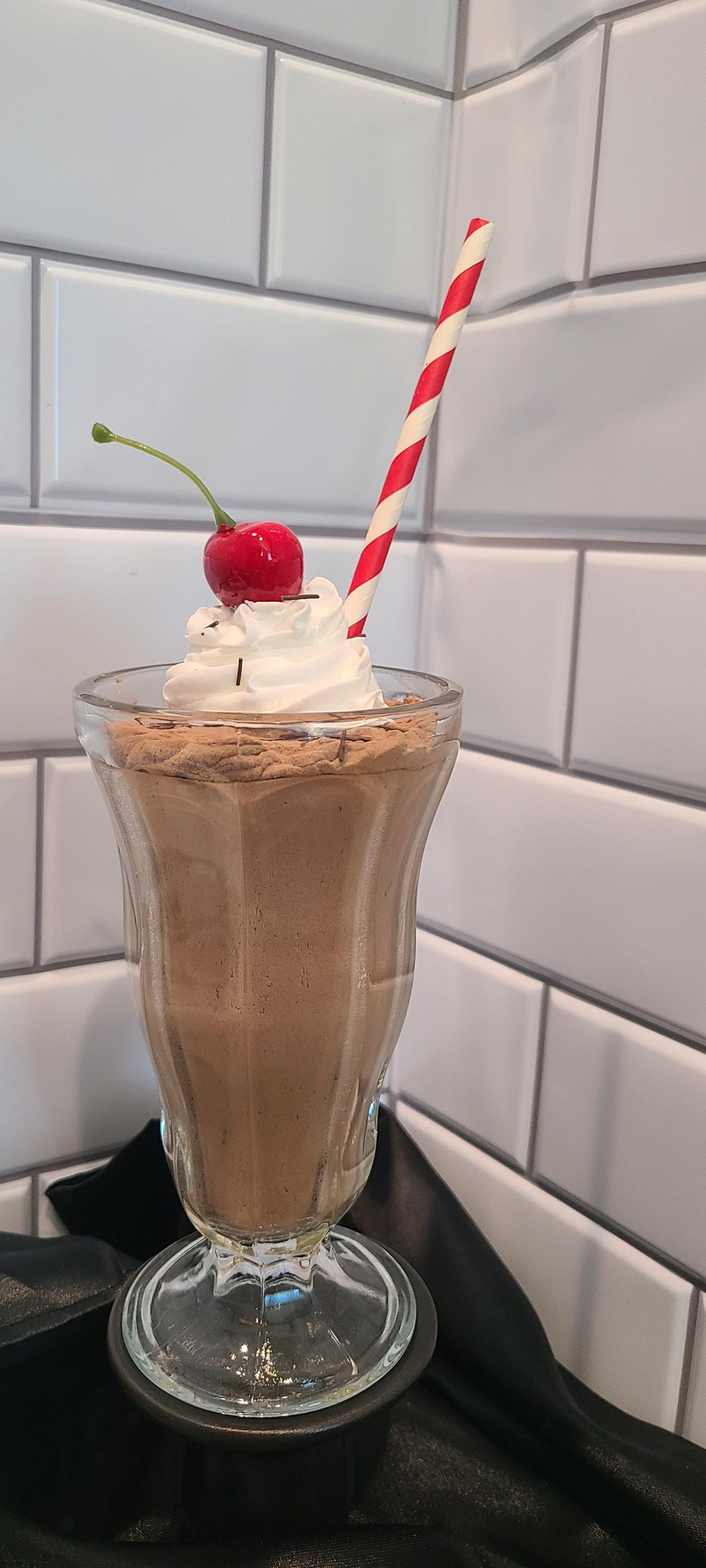 Fake Milkshake Fake Strawberry Milkshake 50s Diner Retro Diner Old ...