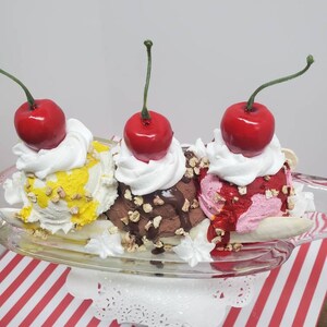 Fake Banana Split, Faux Ice Cream, Tiered Tray Decor, Vintage Banana ...