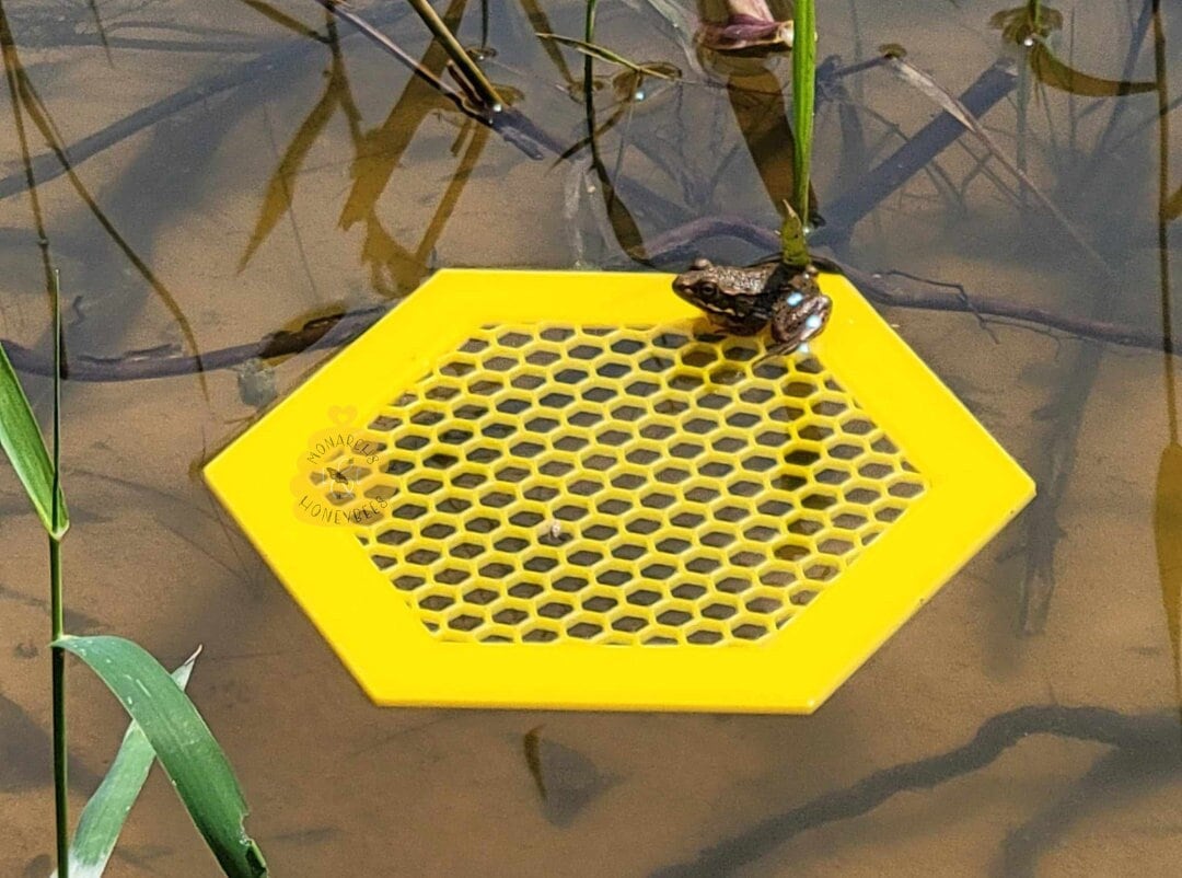 Set (2) Mini Floating Bee Island 3D Printed, Bee Waterer, Bee Water ...