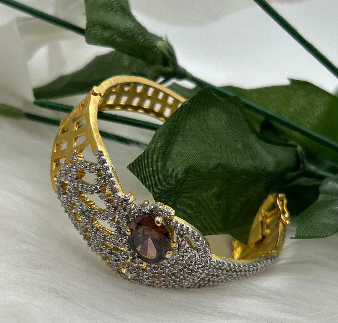 Beautiful Indian American Diamond Handcuff Braclet. Hand Accessory ...