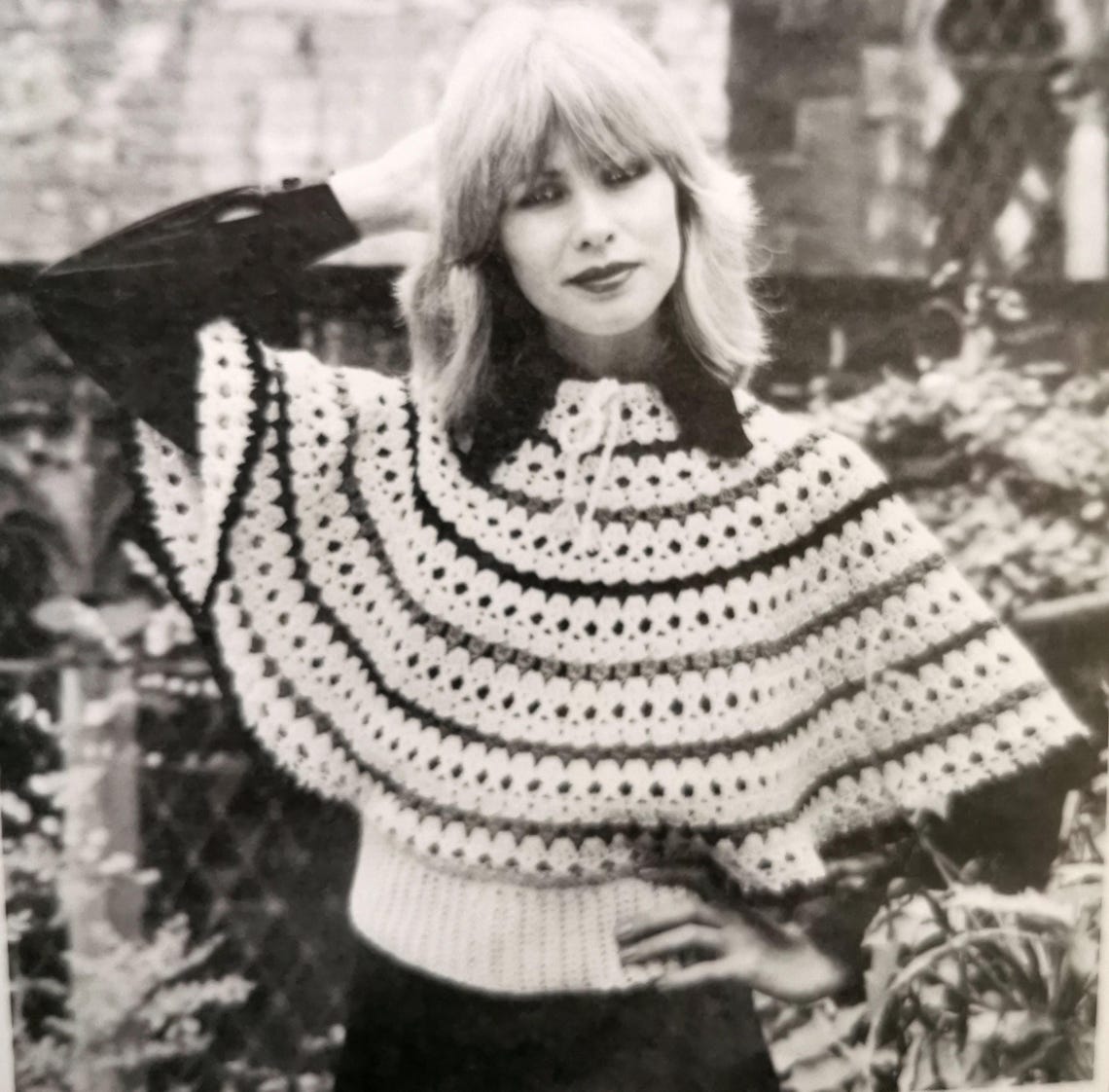 Women's Crochet Vintage 60's/70's Throw Over Ponch Top 12ply Crochet ...