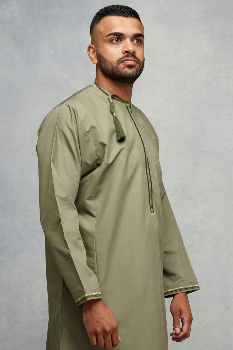 Omani Thobe, Jubbah, Jubba, Dishdasha, Men's Islamic Clothing - Etsy