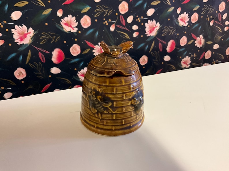 Beehive Themed Glazed Brown Honey Pot With Bee Finial on the Lid 2566 ...