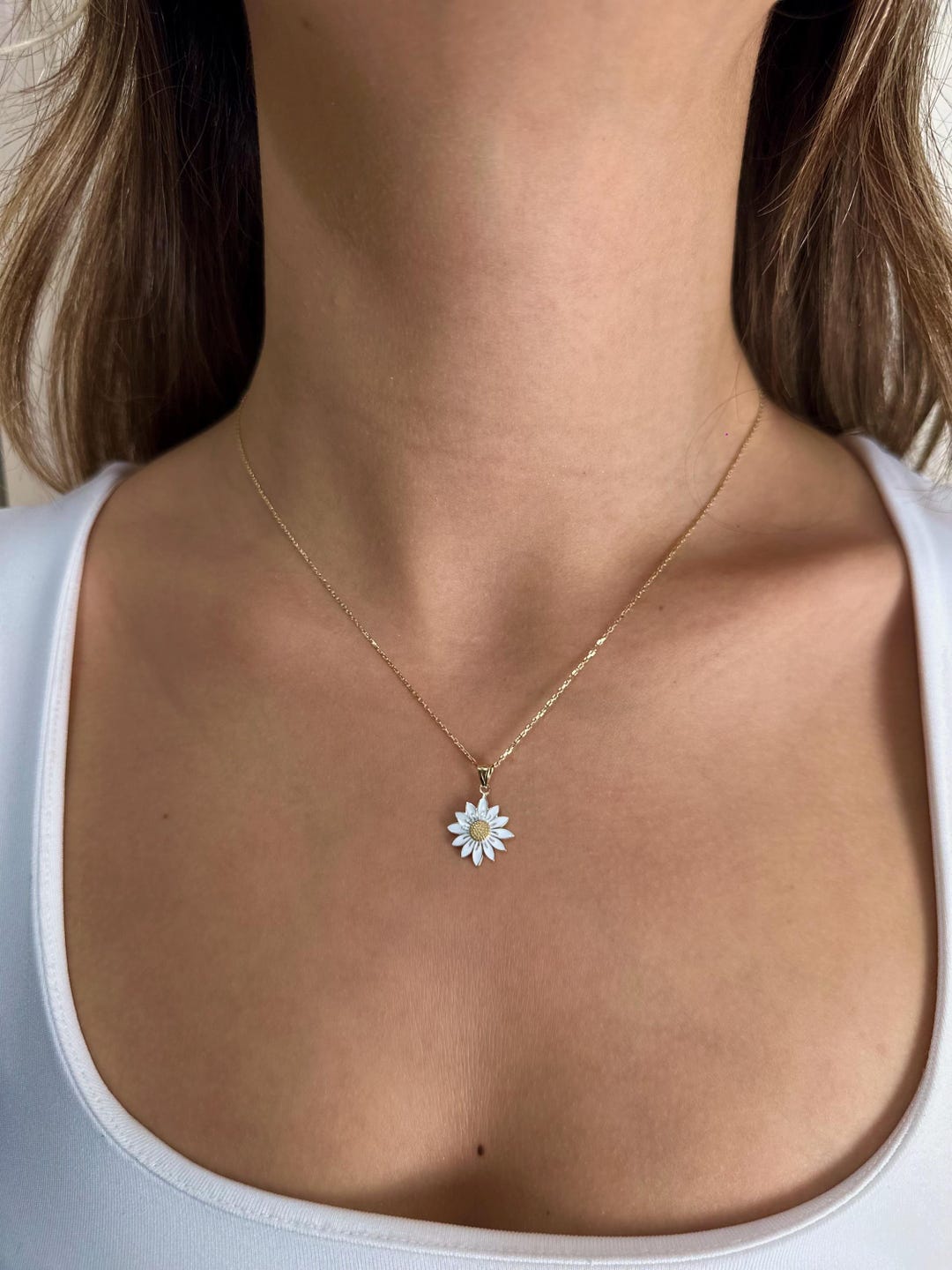 14 K Gold Daisy Necklace, Flover, Dainty Chain, Elegant Daisy Charm ...