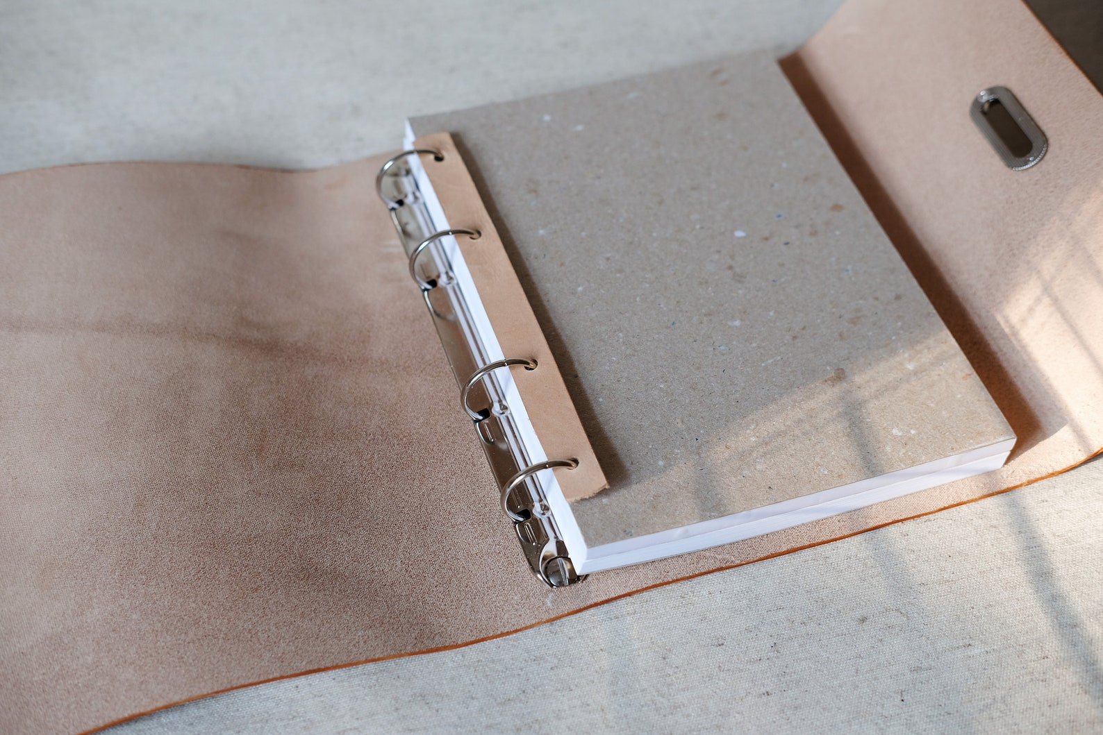 Leather Binder A5, Refillable Journal Cover With Blank Paper and Pen - Etsy