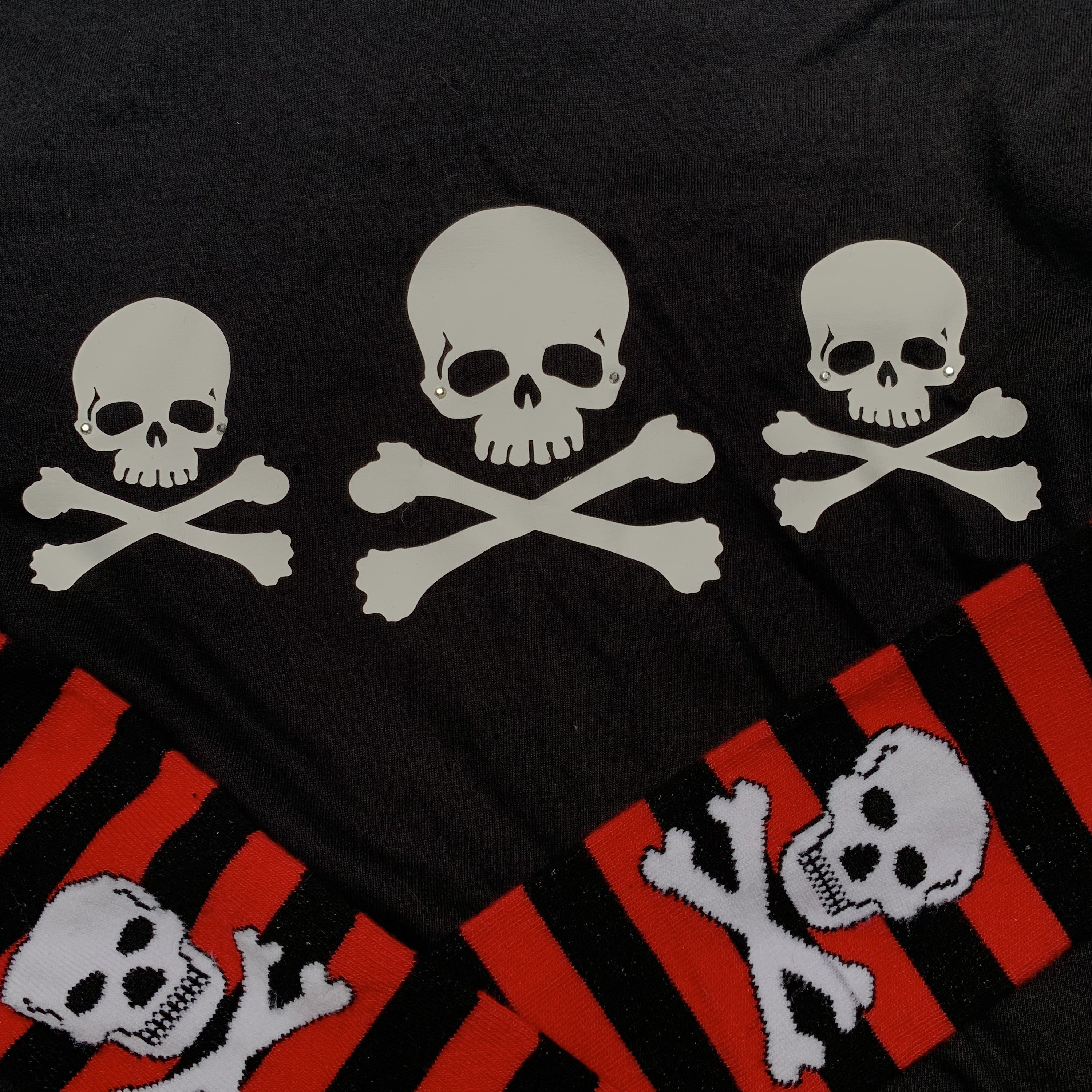 Red & Black Skull Stripe Long Sleeve Top With 3 White Skulls With ...
