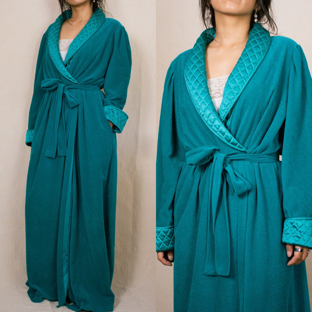 Vintage 70s Teal Velvet Robe With Quilted Collar & Cuffs | Vanity Fair ...