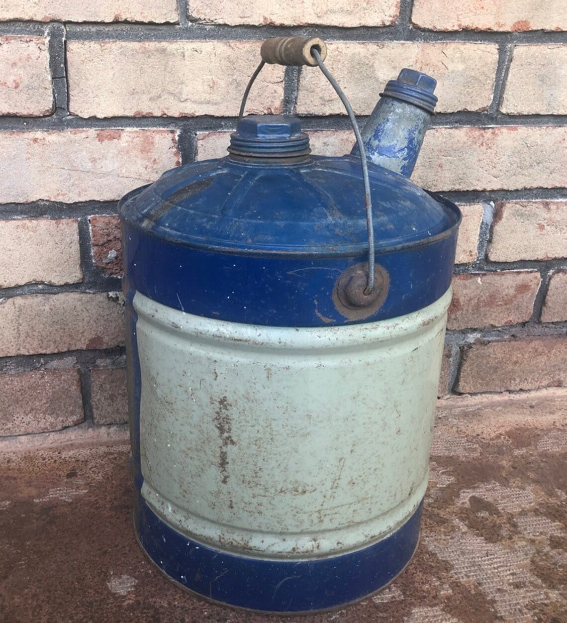 Vintage Large Metal Oil Can Primitive Oil Can Rusty Oil Can - Etsy