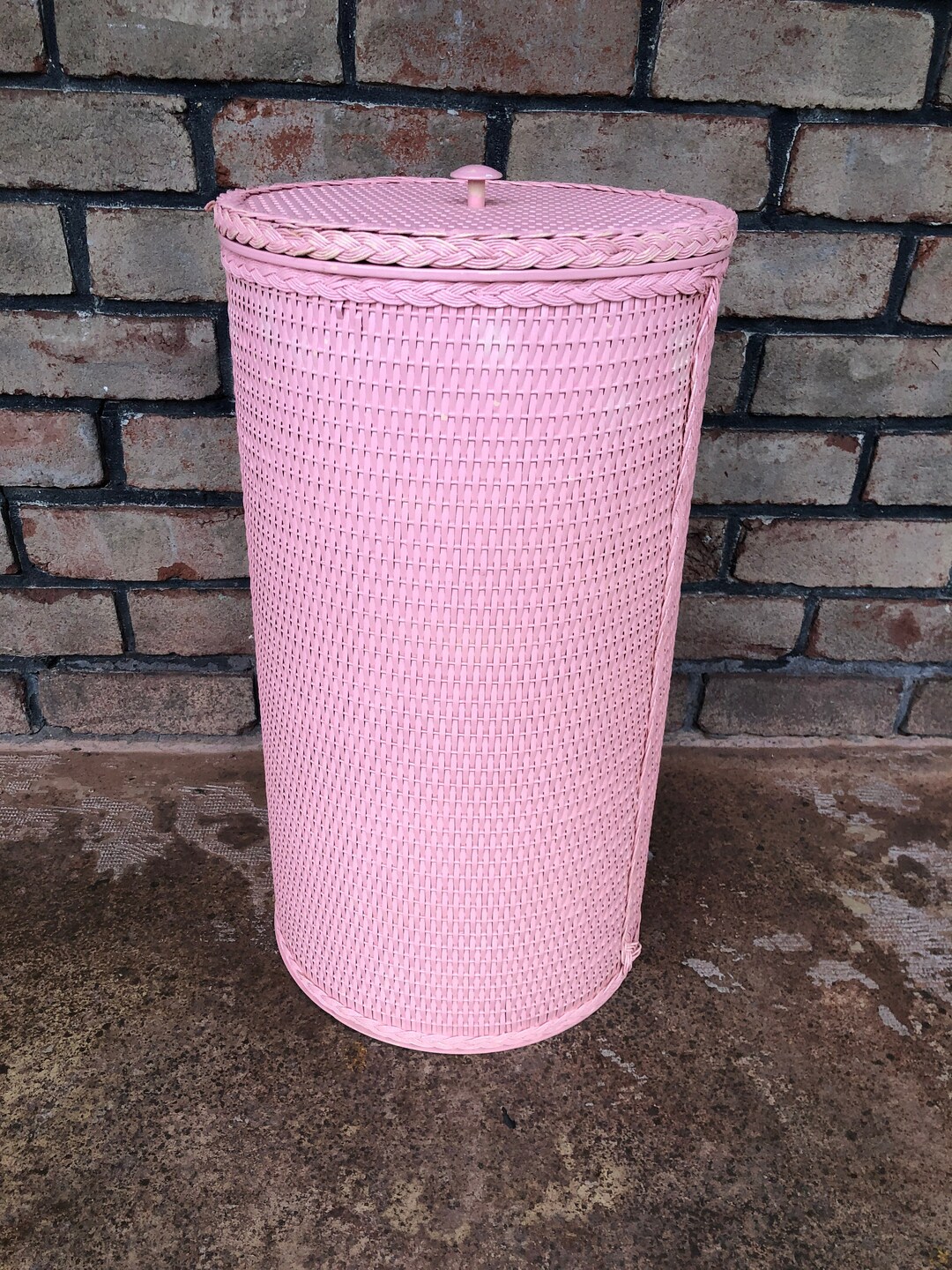 Vintage Pink Rattan Hamper, Pink Wicker Hamper With Removable Lid ...