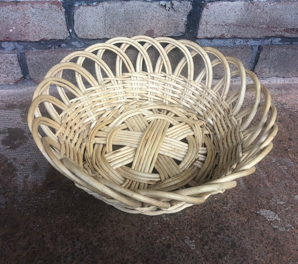 Vintage Round Wicker Basket Light Colored Woven Basket Wall - Etsy