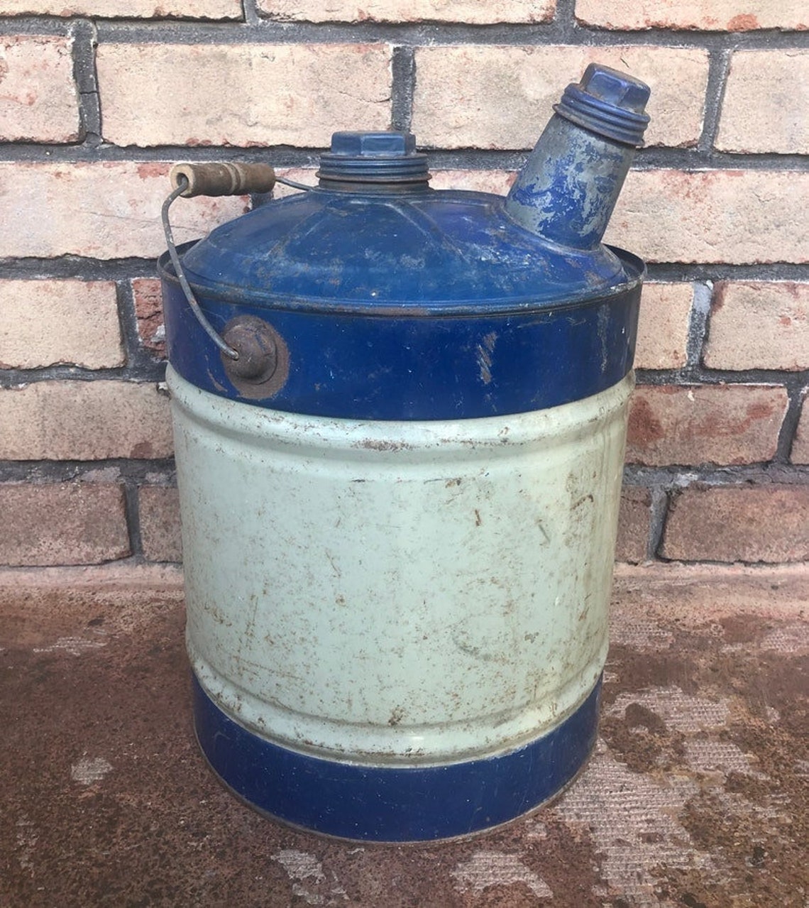 Vintage Large Metal Oil Can Primitive Oil Can Rusty Oil Can - Etsy