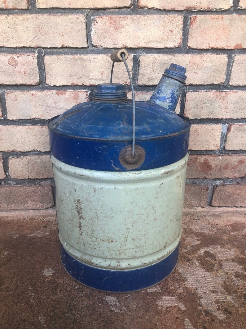 Vintage Large Metal Oil Can Primitive Oil Can Rusty Oil Can - Etsy
