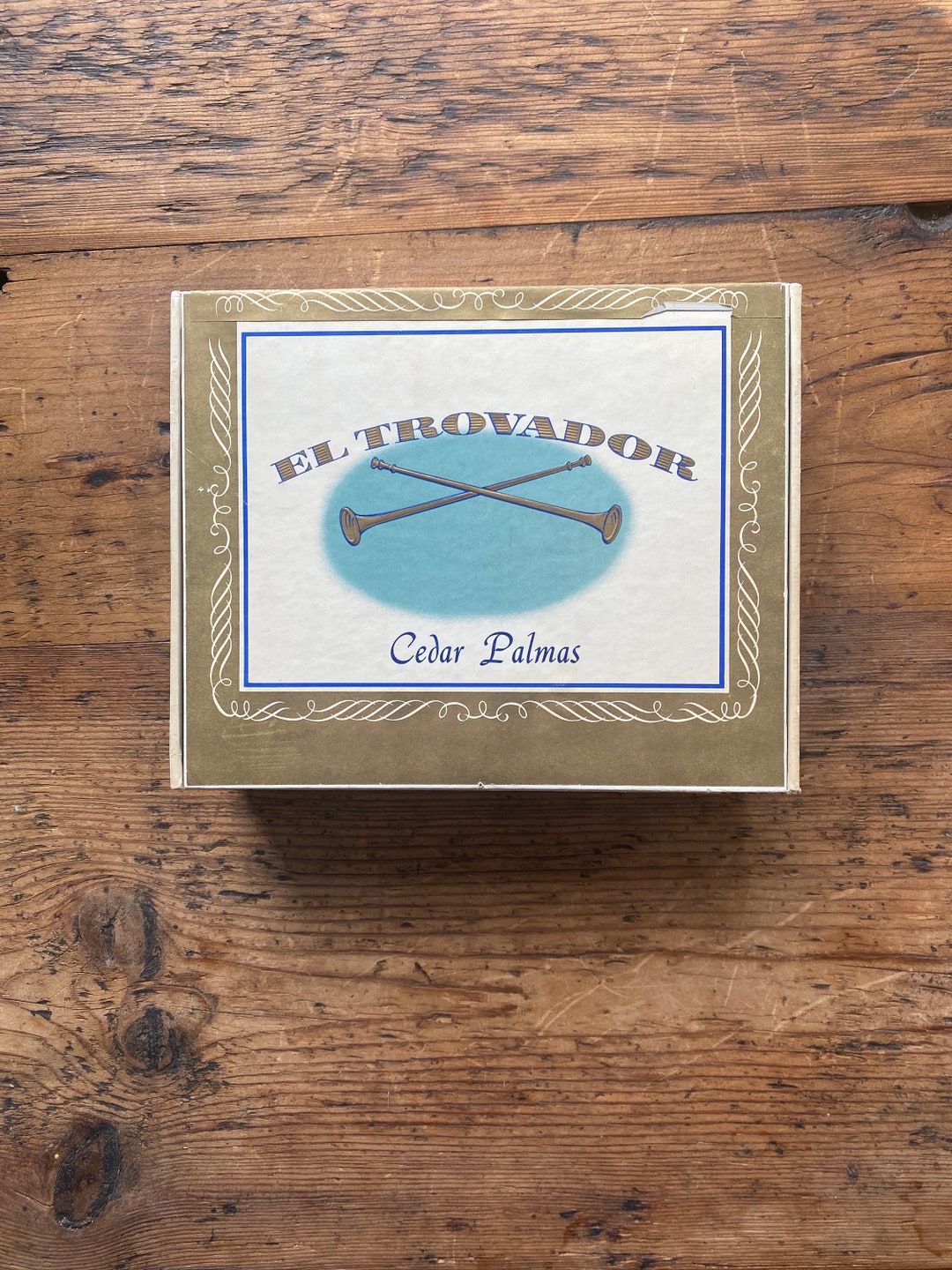 Vintage Empty Cigar Box Metallic Gold White and Blue Cardboard Quaker ...