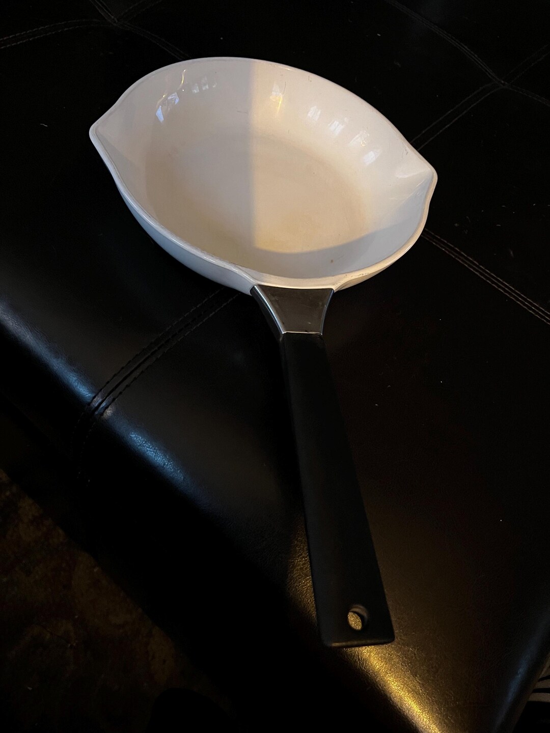 Corning Ware-cookmates White-8 1/2" Round Skillet/double Pour-#fp-8 1/2 ...
