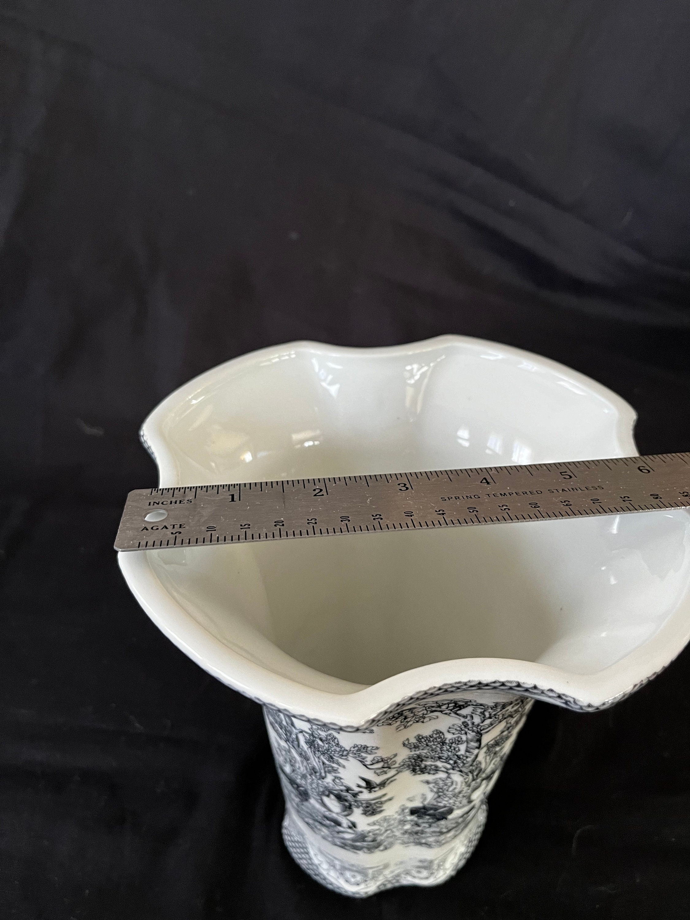 Vintage 8” Wavy Sided Chinese Dechang Taoci-porcelain Vase 1930's-40's ...